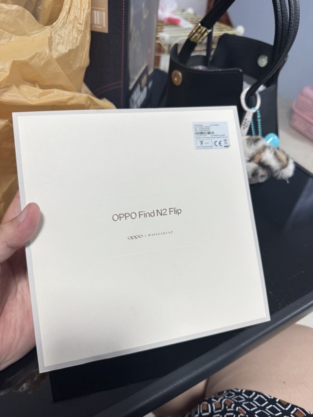 ส่งต่อ oppo n2 filp แถมเคส 3 อัน สภาพตามรูป | Shopee Thailand