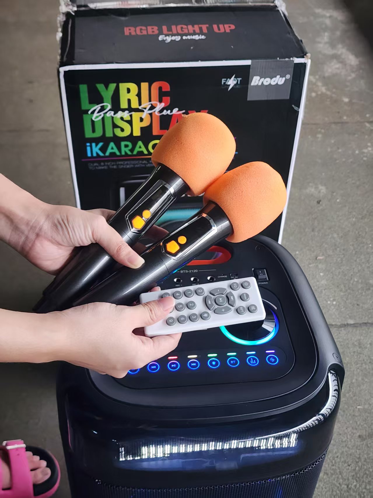 ลำโพงบลูทูธ 60W เบสหนัก BTS-2120 มีไมค์ลอย2+รีโมท1 ดอก8นิ้ว*2 เสียบไมค์+กีตาร์ได้ รองรับAUX TF ...