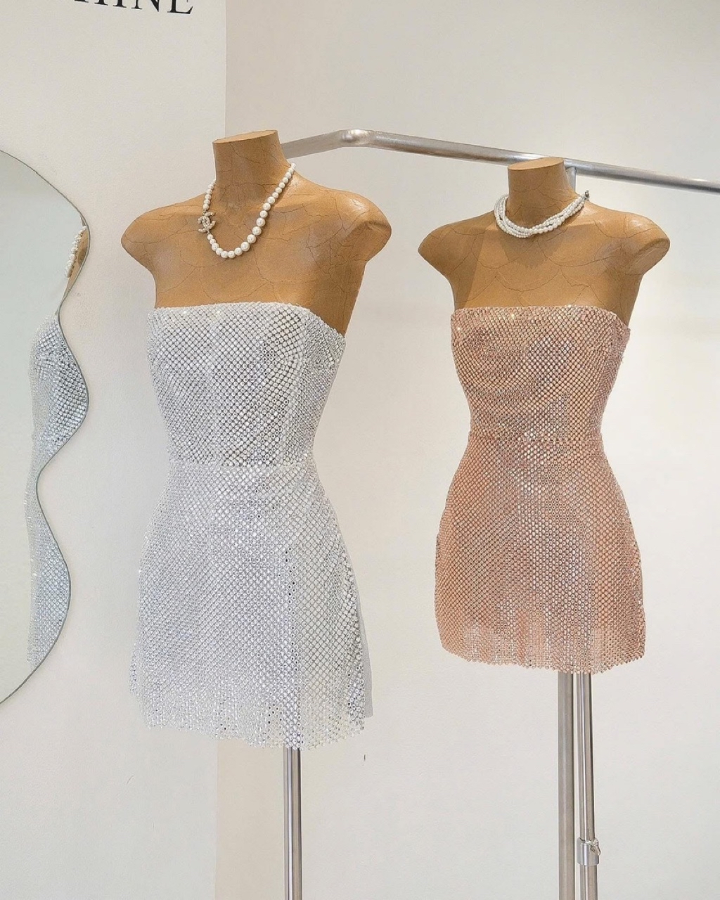 SILVER BLINK DRESS จากแบรนด์ TBB พร้อมส่งจากไทย | Shopee Thailand