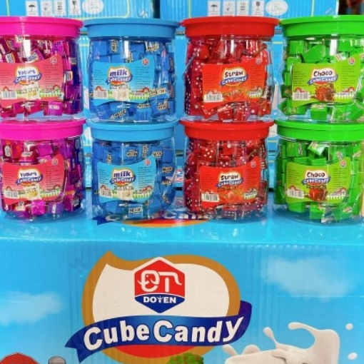 [ คลังสินค ้ าพร ้ อม ] กล ่ องขนม CHOCO CUBE 1 ขวด 100 เม ็ ด 4 รสชาติ ...