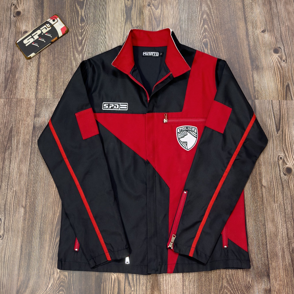 เสื้อแจ็คเก็ต Unisex Parachute เย็บปักถักร้อย Deka Red Ver 2024 ...