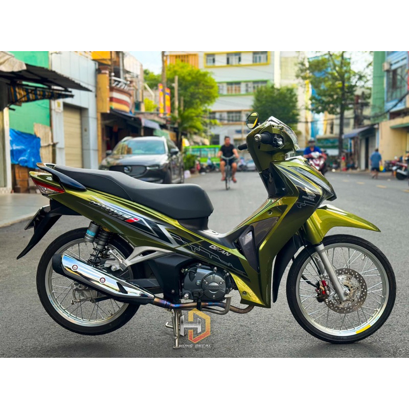 แสตมป์ led อนาคต 125 Wave 125i รุ่น สติ๊กเกอร์ 3 ชั้น | Shopee Thailand