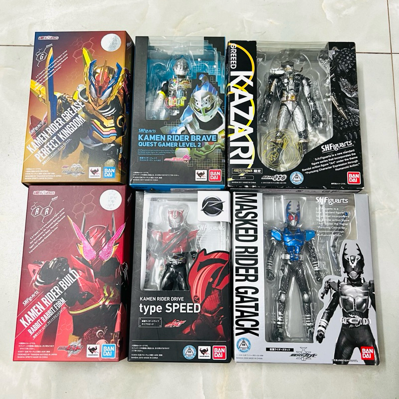 Shfiguarts Kamen Rider Build Premium Model Toy / OOO / Kabuto / Drive ...
