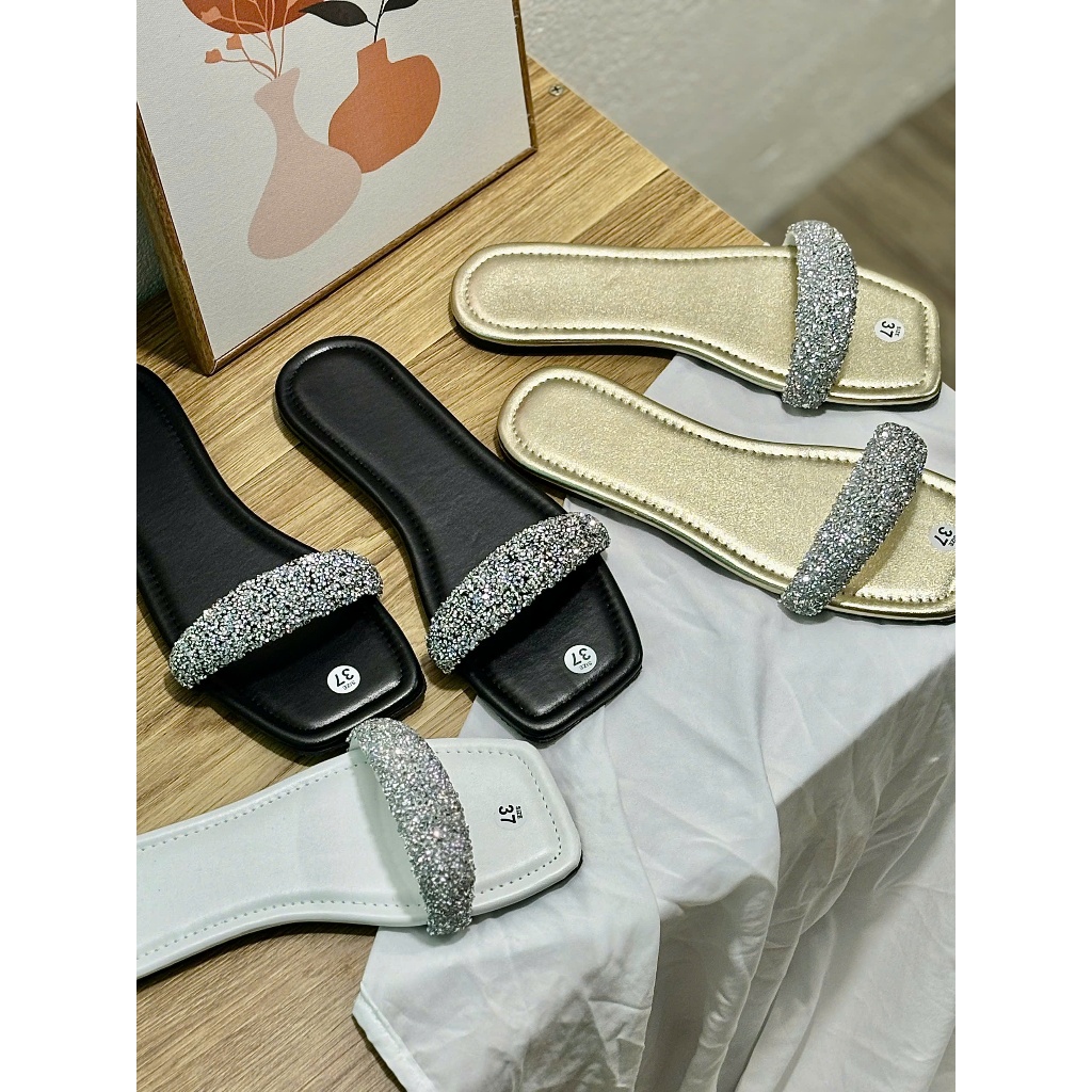 Summer 2025 SLIPPERS - รองเท้าแตะผู้หญิงหัวเหลี่ยมและหรูหรา LARGE ...