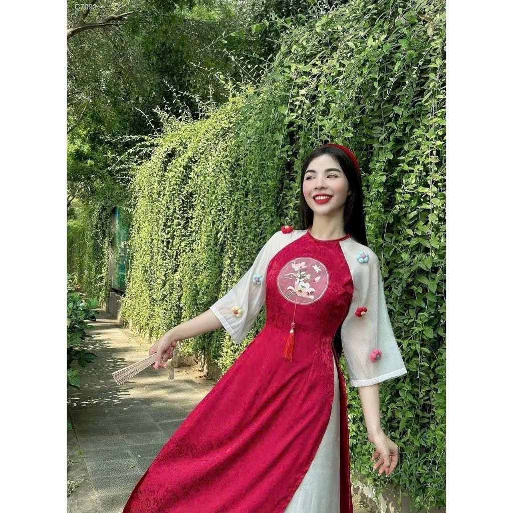 ไปที่ ได ชุดออกแบบด้วยผ้าคอตตอนโบรเคด แขนผ้าไหม ดอกไม้นูน คอกลม ปัก ...