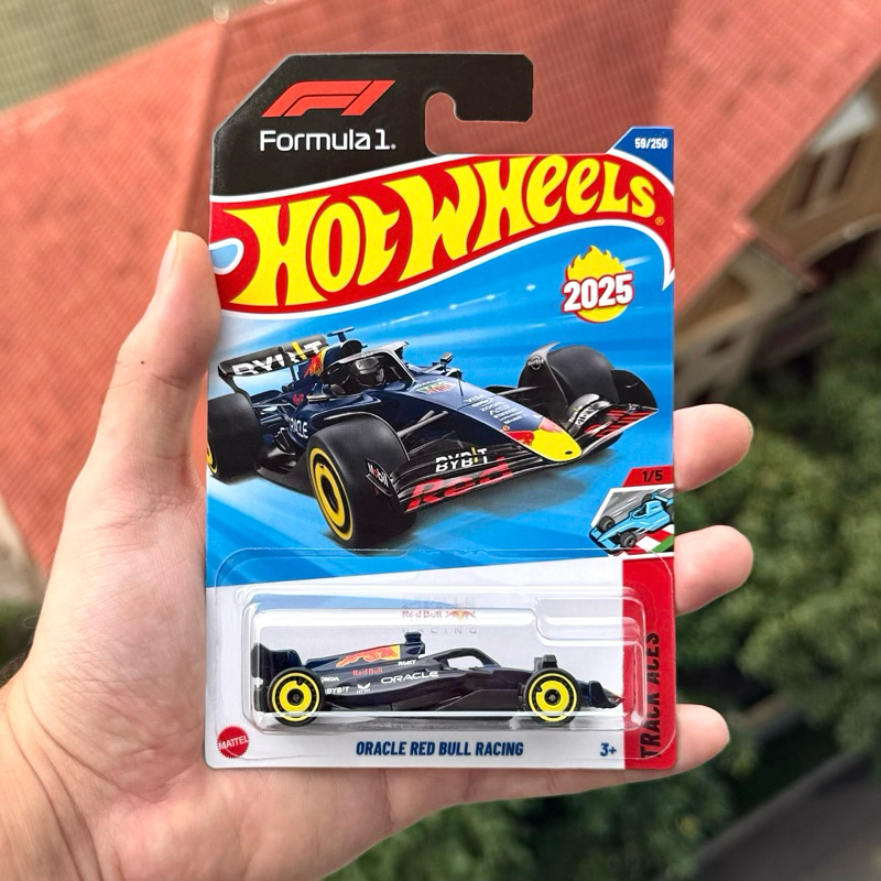 Backyard ของ Cullens - Hot Wheels F1 Oracle Red Bull Racing Car Model ...