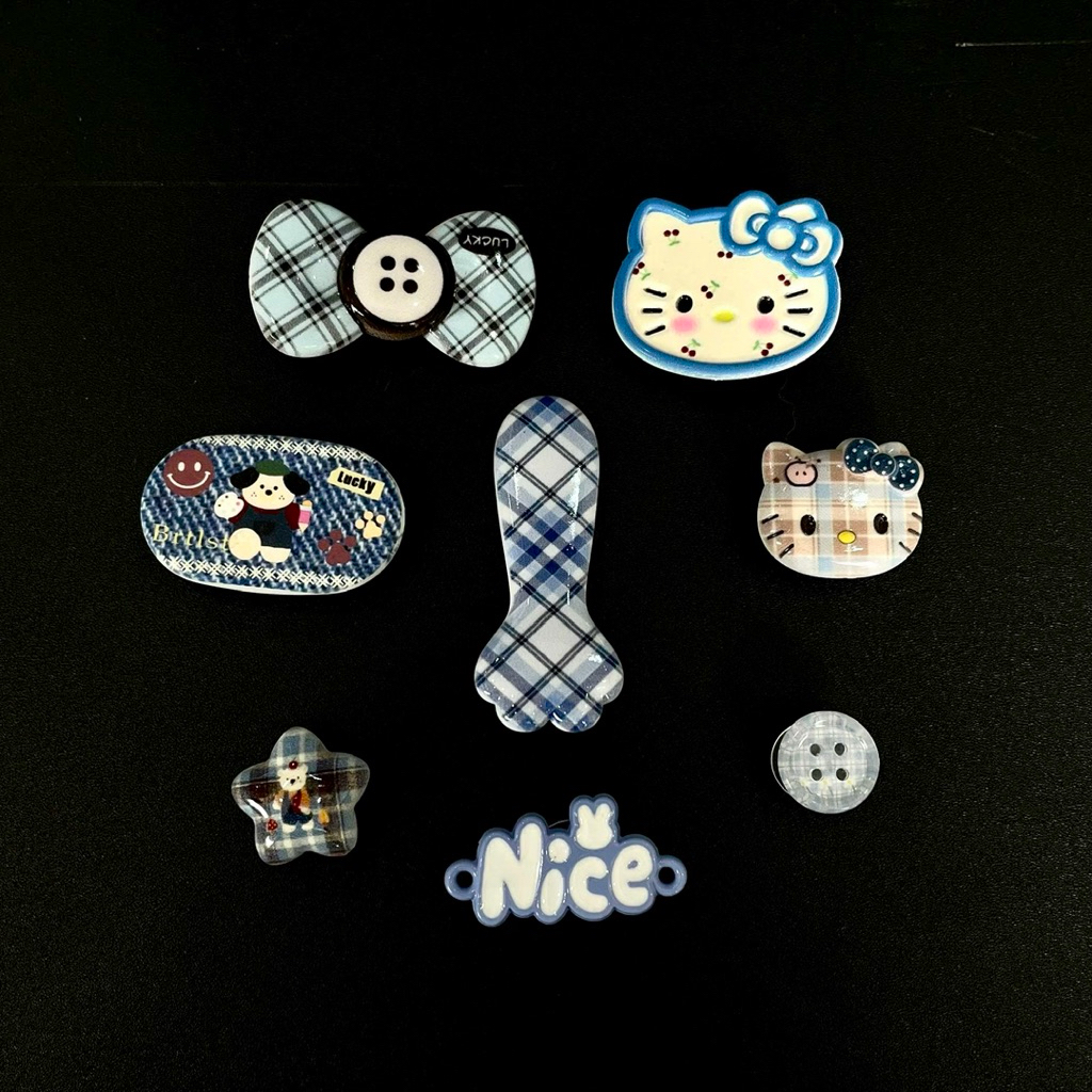 ชุด 8 ชิ้น Hello Kitty Charms สีเขียว Checkered Bow Daisy รองเท้าแตะ ...